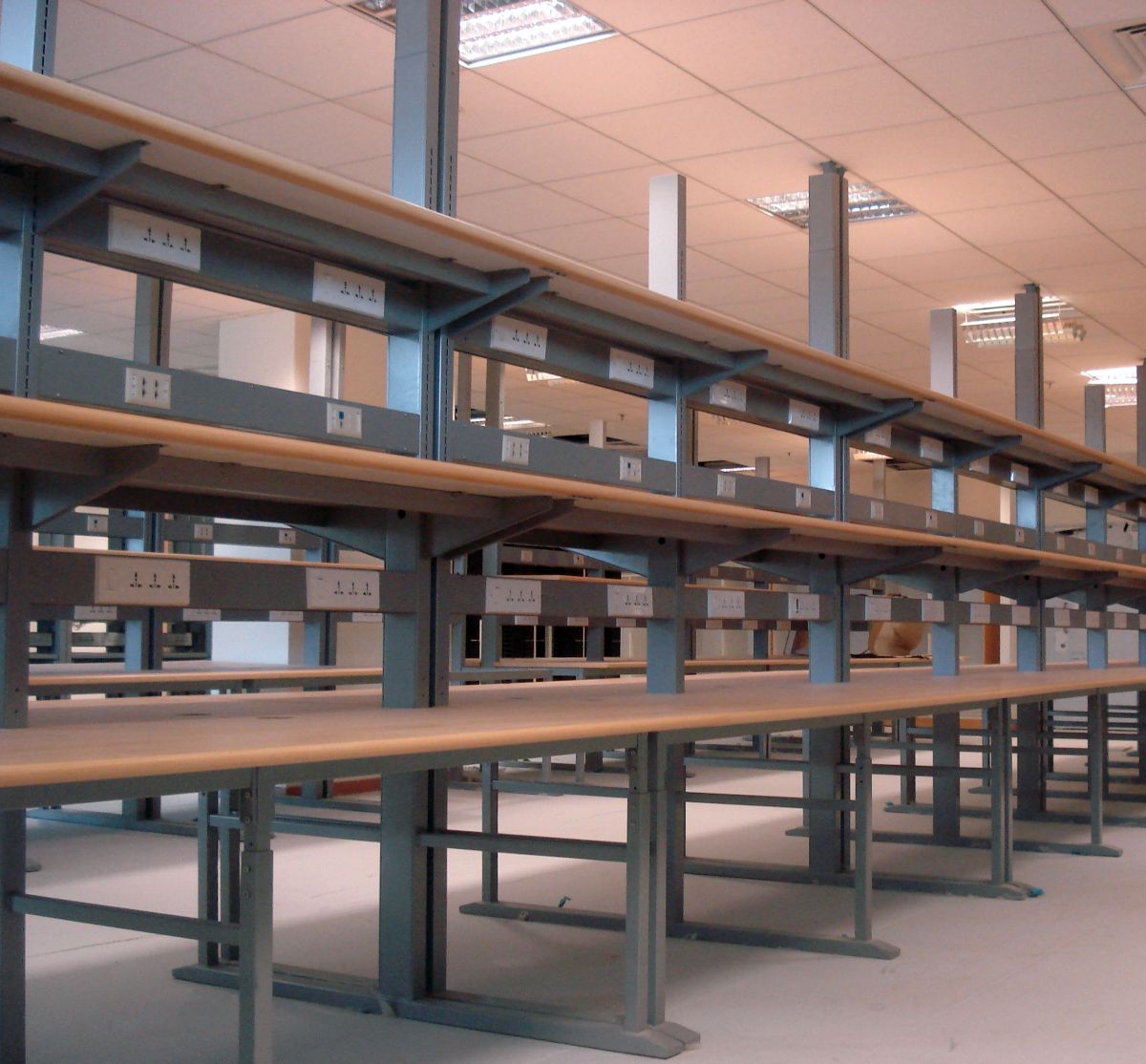 Royal India Offices - Best Lab Tables in Bangalore